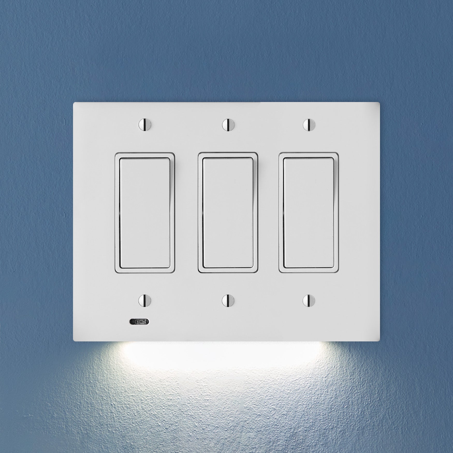 PP SwitchLight for Triple Gang Switches – SnapPower